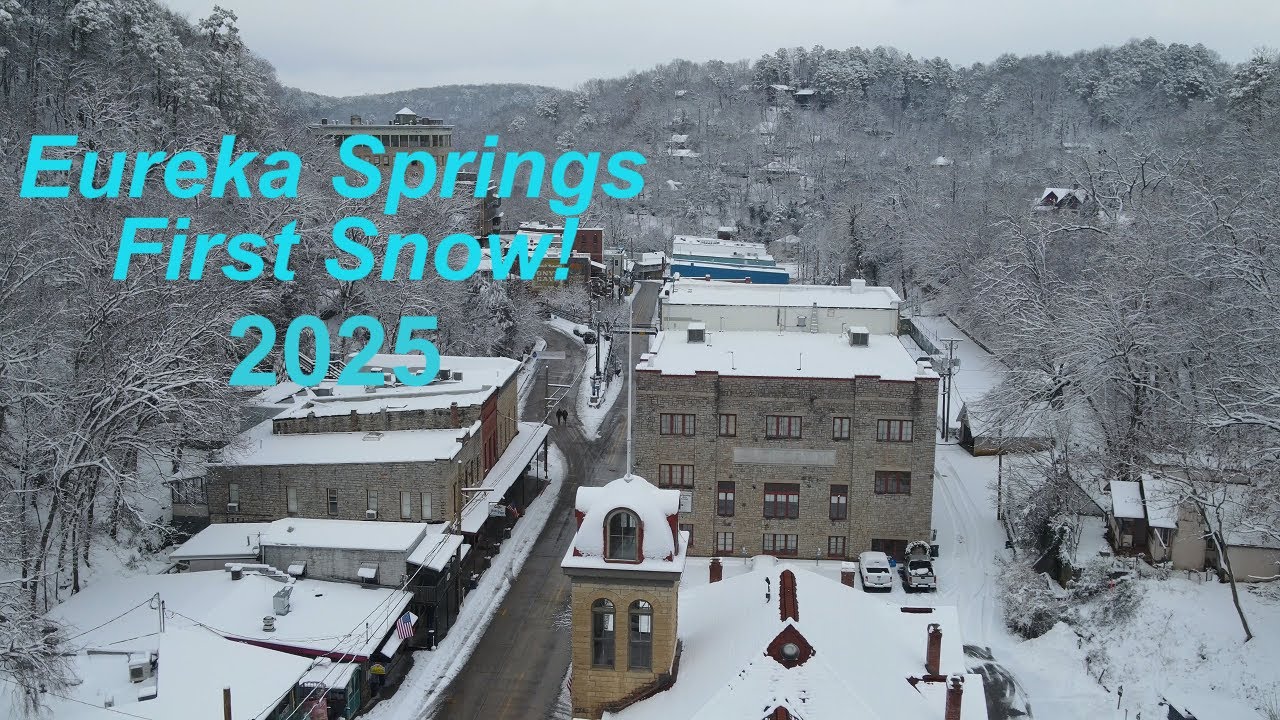 Eureka Springs, AR First Snow 2025! - YouTube