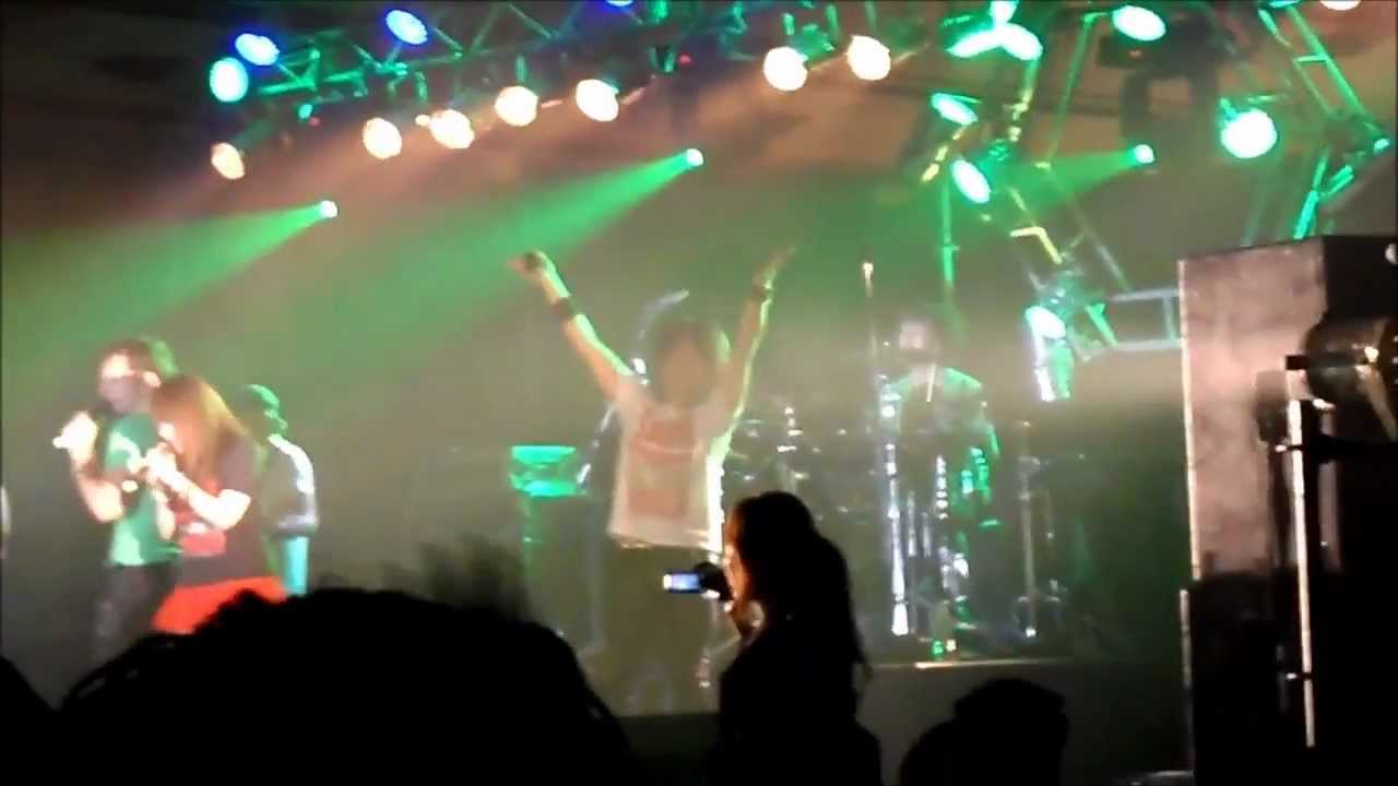 JAM PROJECT en vivo Anime Friends 2012 Argentina - "SKILL" - YouTube