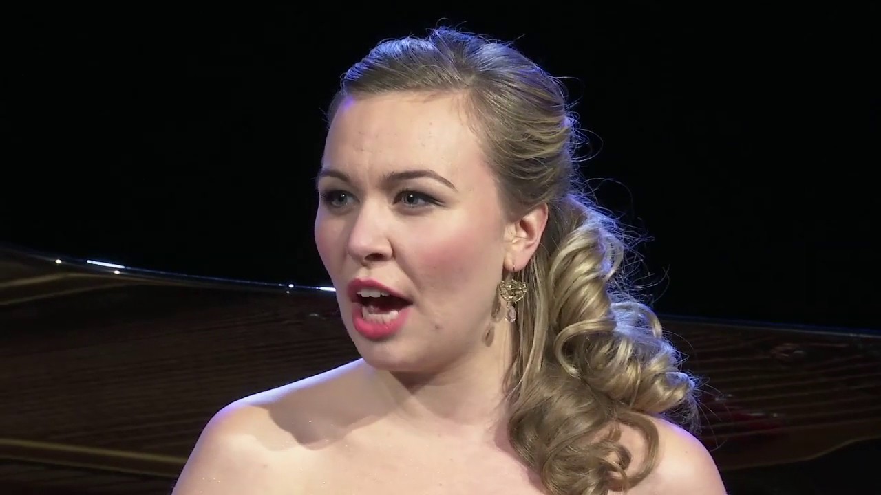 ELSA DREISIG – Rossini IL BARBIERE DI SIVIGLIA - YouTube