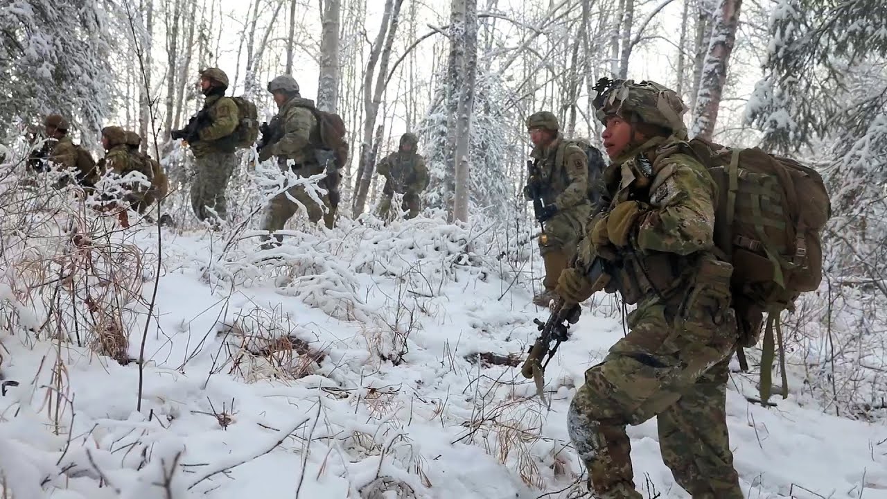 Soldiers Enhance Arctic Combat Readiness - YouTube