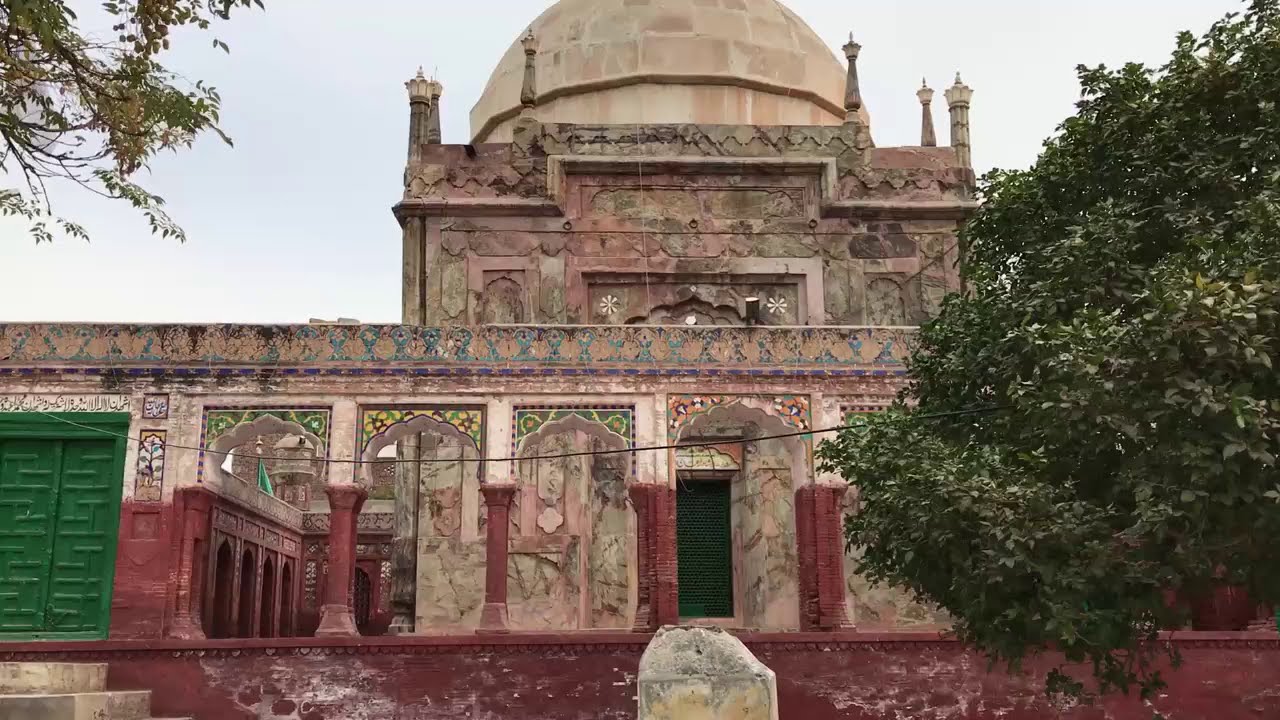 Shah Burhan Tomb Chiniot a master piece of architect | THF at Maqbara ...