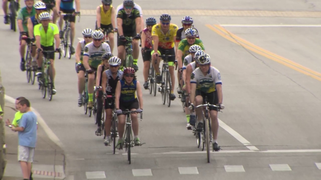 Bicycle Safety For Motorists - YouTube