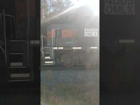 GFRR 88 heading to Adel GA with OMLX 4005 leading - YouTube
