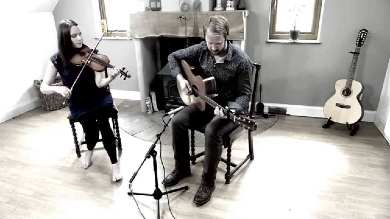 Ruisgarry - Lauren MacColl & Ewan MacPherson, fiddle and guitar - YouTube