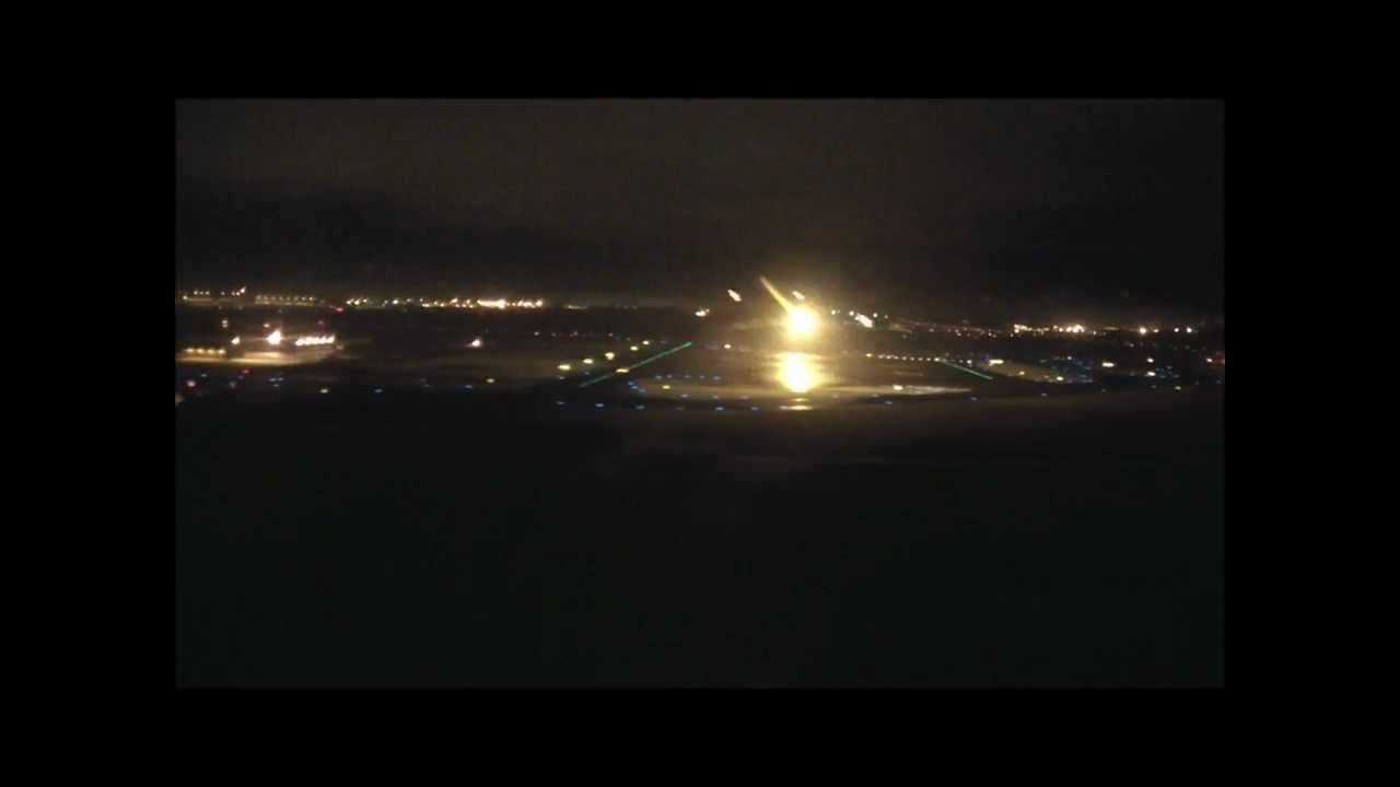 Finnair Boeing 757 Landing at Helsinki-Vantaa Airport at night - YouTube