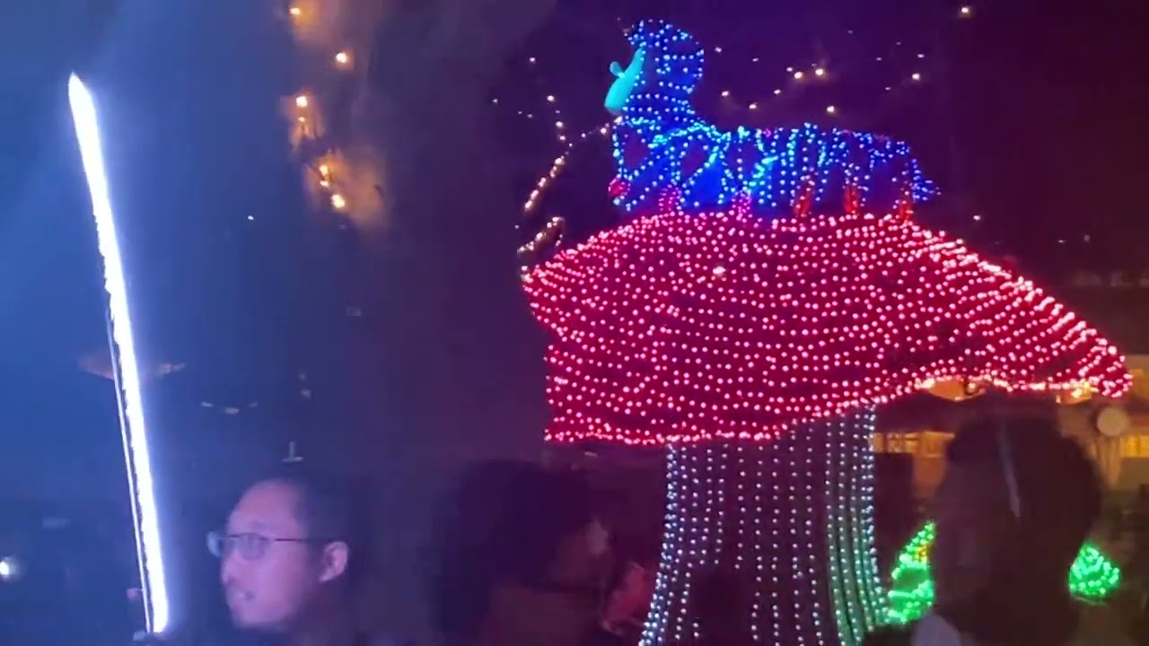 Main Street Electrical Parade August 27, 2022 - YouTube