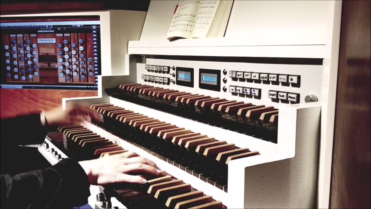 Organ improvisation - baroque fugue - YouTube