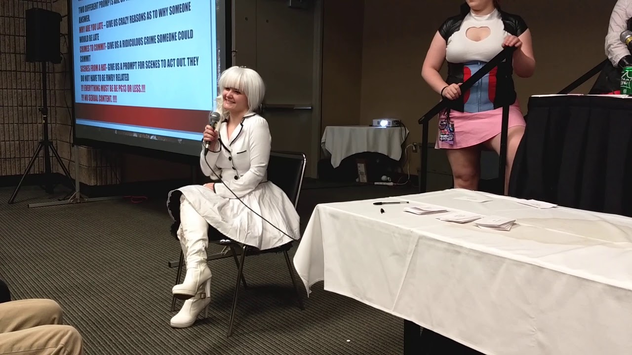 Momocon 2019: Fandom Family Cosplay RWBY Panel Skits (3) - YouTube