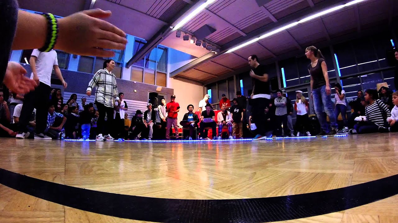 True School Hip-Hop Jam // House // Lisa & Sheep vs Maria & Päsc - YouTube