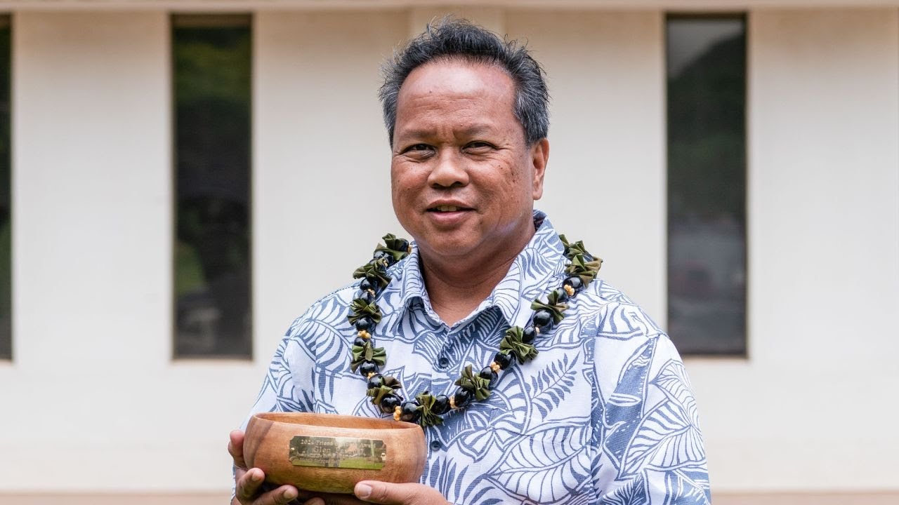 Maui lawyer, volunteer photographer wins HSTA’s 2024 Friend of Youth ...