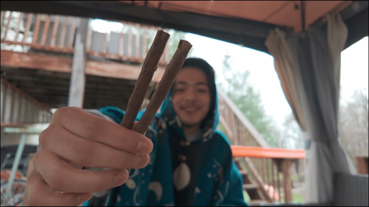 2 Blunts 1 Man - YouTube