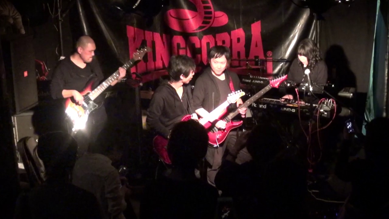 Clash On The Big Bridge - YouTube