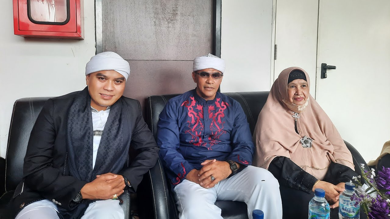 Maulid Nabi Muhammad SAW KH. Ridwan Shahdu & H Fajar Sidik - YouTube