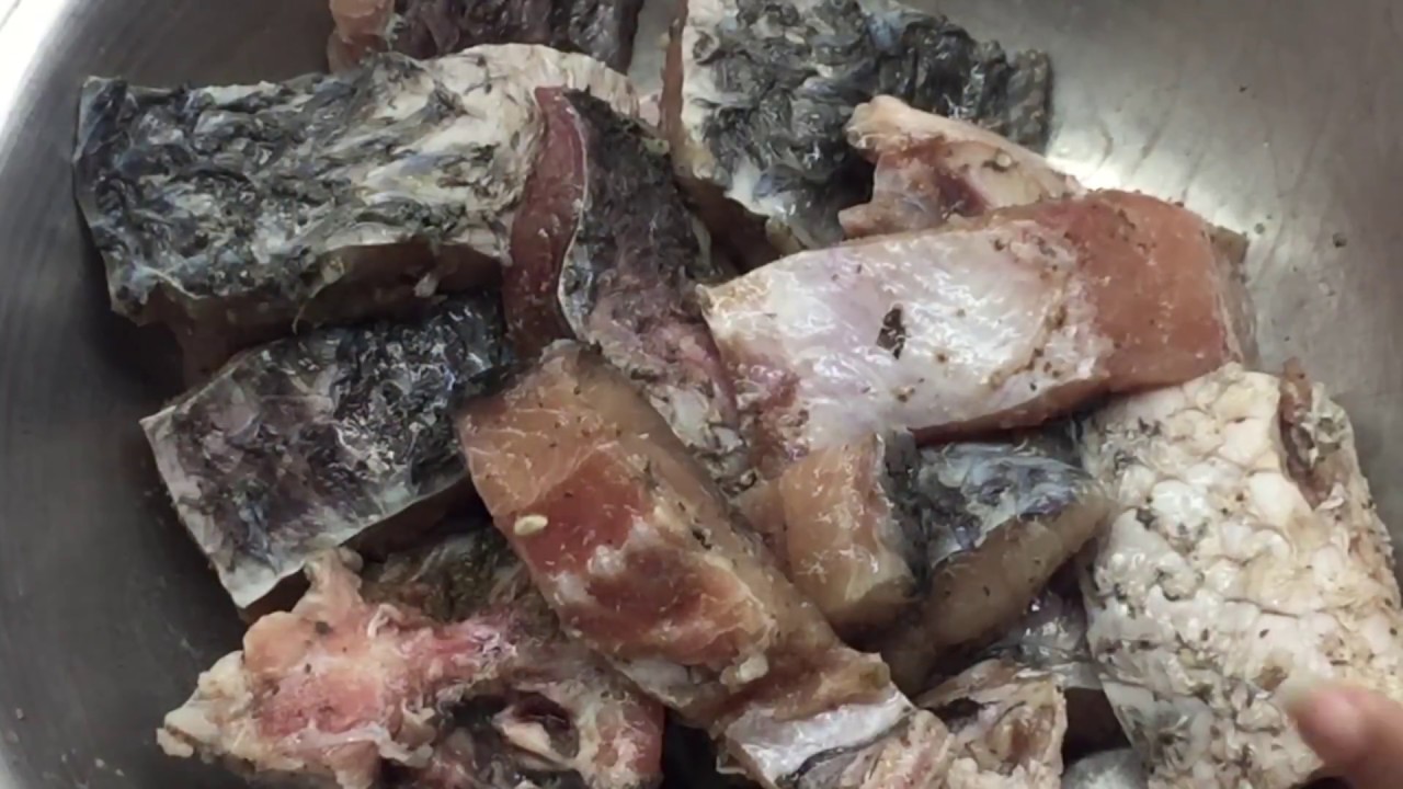 Traditional Way to wash/clean fish before cooking | How to get rid of ...