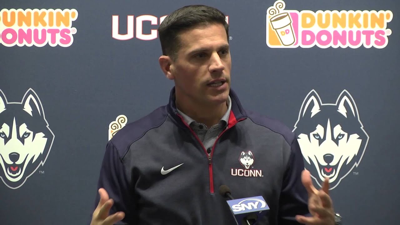 UConn Football Weekly Press Conference: Diaco on Cincinnati Offense ...