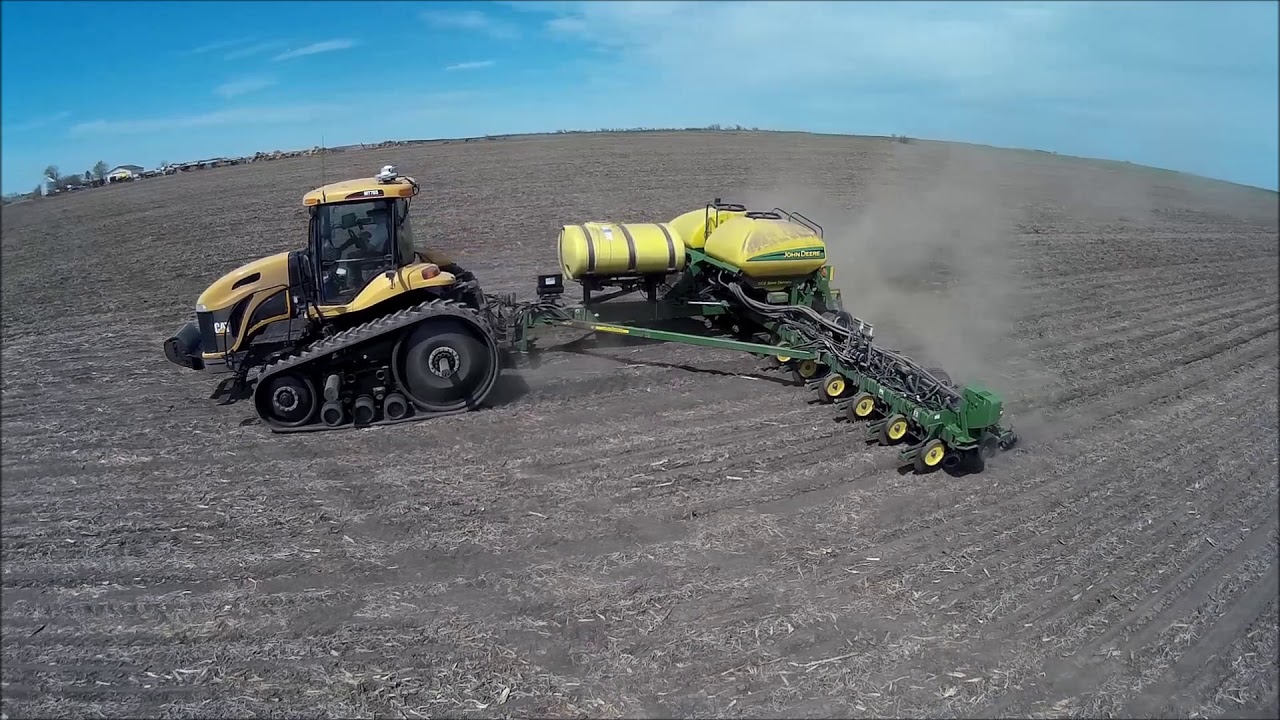 Ag Leaders Suredrive System with RxR HDF Planter Footage - YouTube