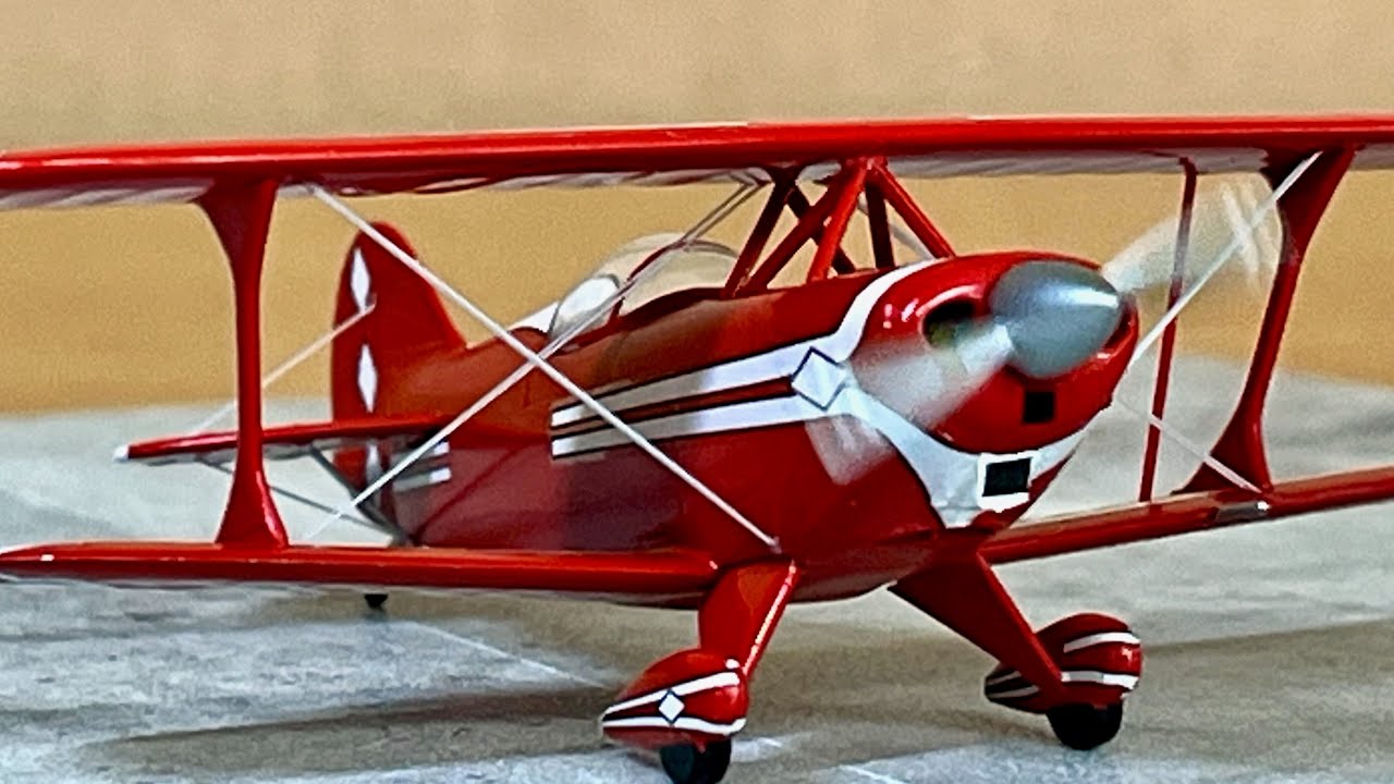 Pitts Special - MICRO ACE 1/72 - YouTube