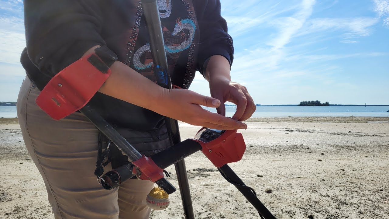 No One Wanted To Treasure Hunt This Beach - YouTube