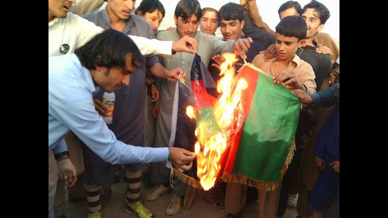 Afganies Burn Their Passport in front of Media Refuse to go back to ...