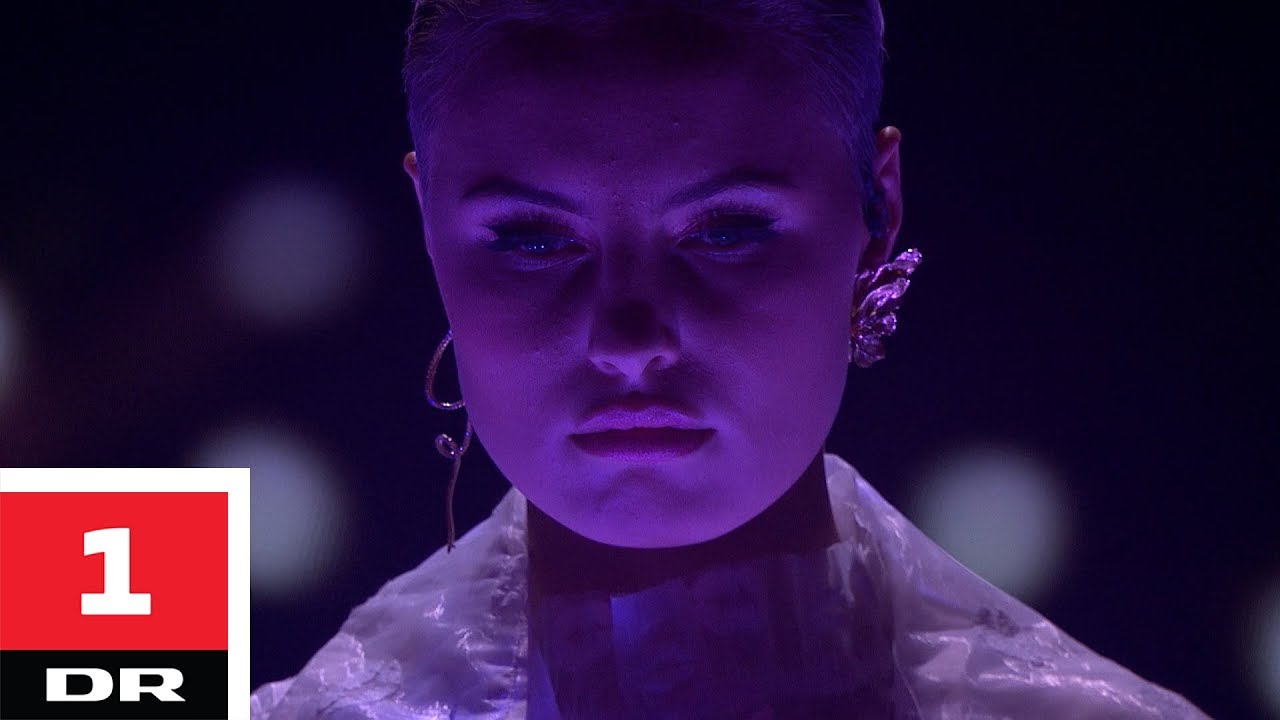 Clara - Crazy | Året Der Gik 2019 | DR1 - YouTube