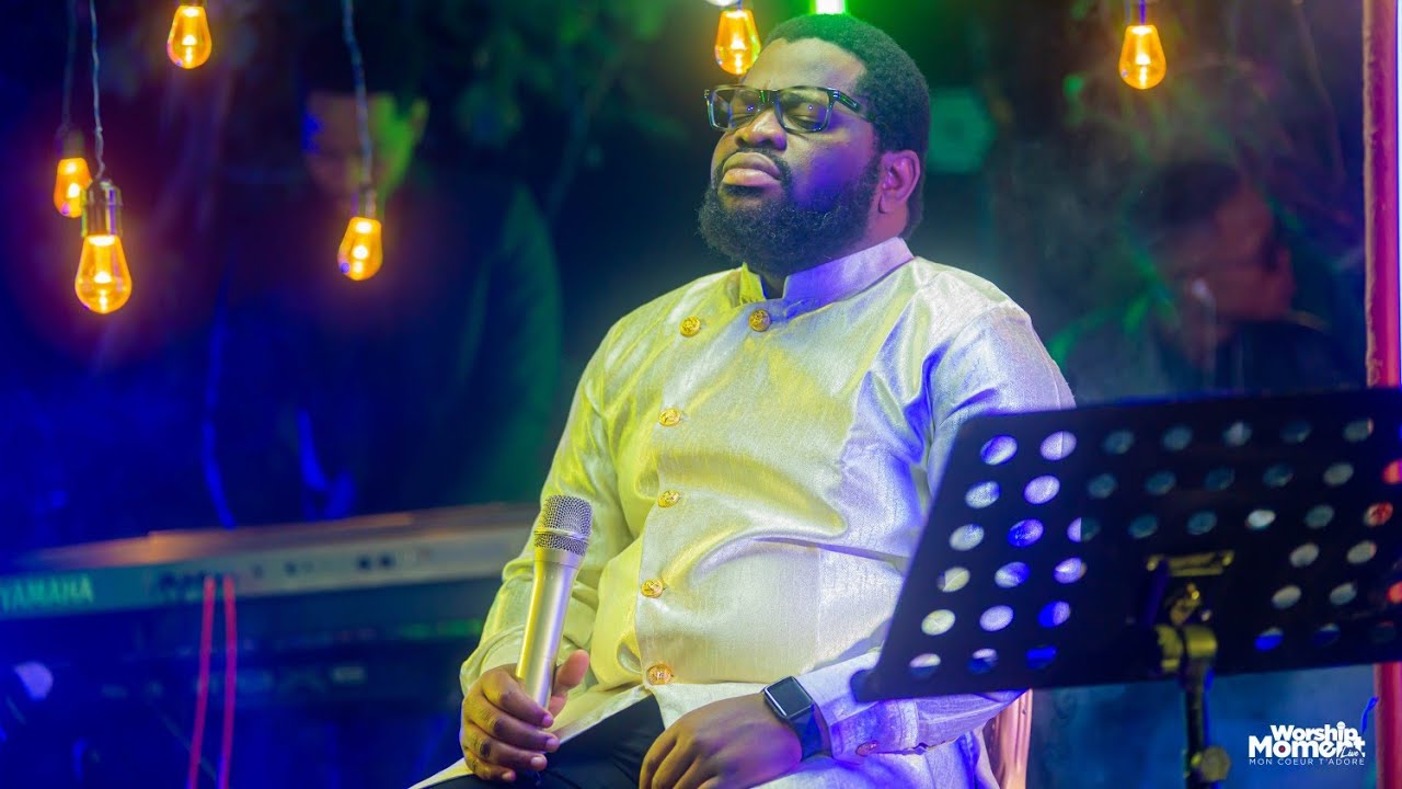 Worship avec le frère Emmanuel Musongo dans medley adonaï+ le Dieu des ...