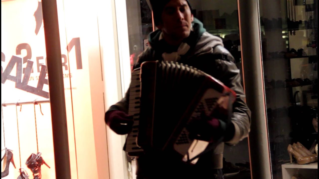 Dragspel - Swedish house mafia - YouTube