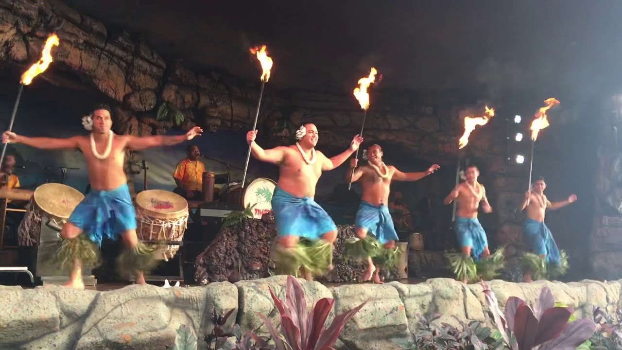 Hula Dance, Maui, Hawai - YouTube
