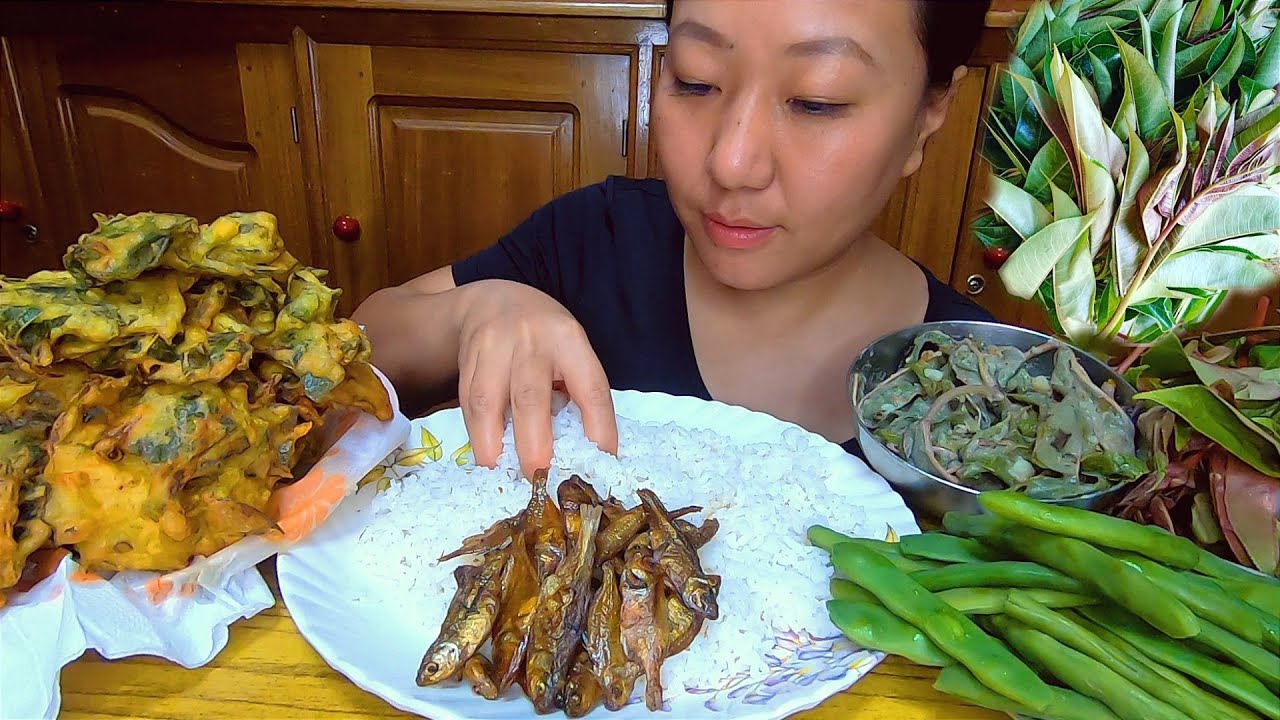 Mejenga Bora/ Sichuan Pepper Leaves, Mejenga Eromba, Fried Dried Fish ...