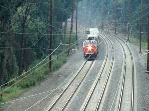 MARC GP40 Diesel 52 overhead view on NEC - YouTube