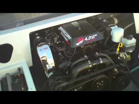 Hi-Tek Rustfrie Manifolds på en Mercruiser 4,3EFI (Hydrolift F23) - YouTube
