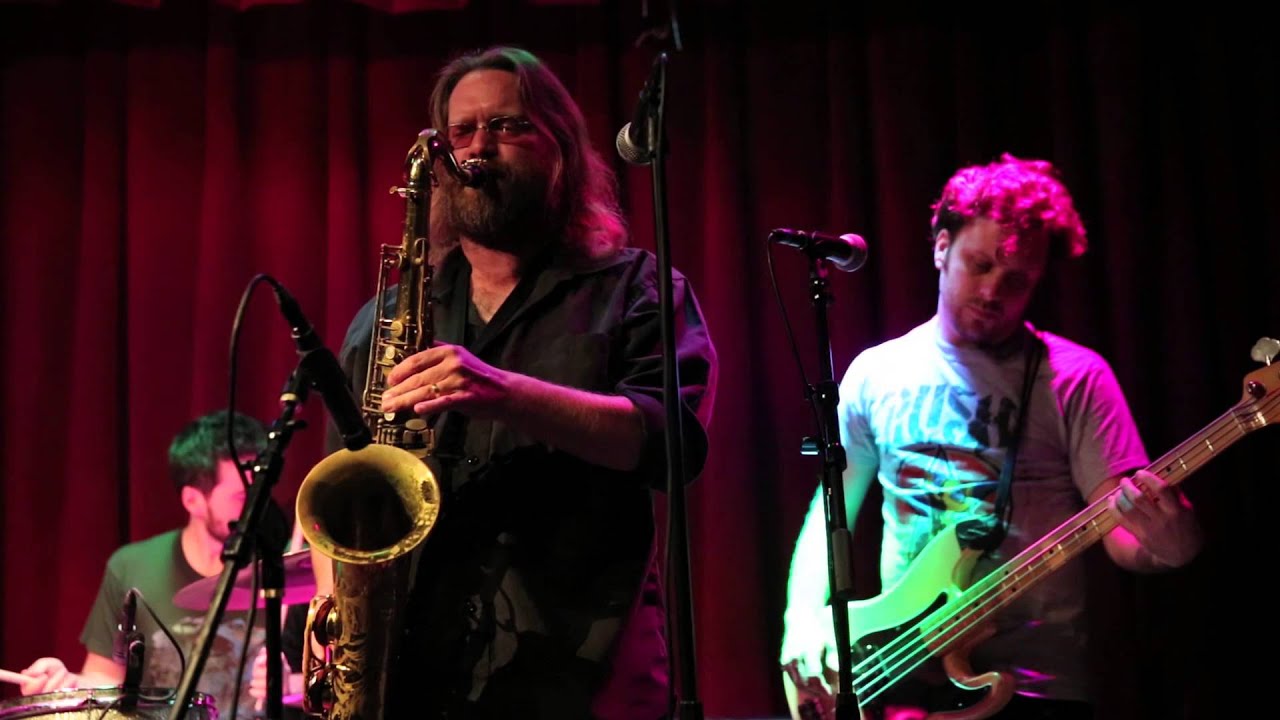 "Buzz, Buzz, Buzz" - The Humdrums (The Hollywood Flames cover) - YouTube
