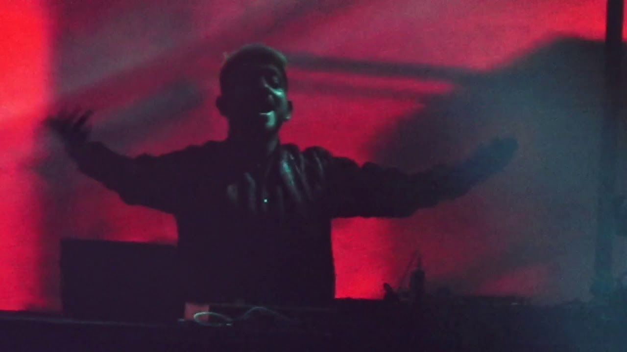 Jeet - Ritviz (Live @ Nh7 Pune-2018) - YouTube