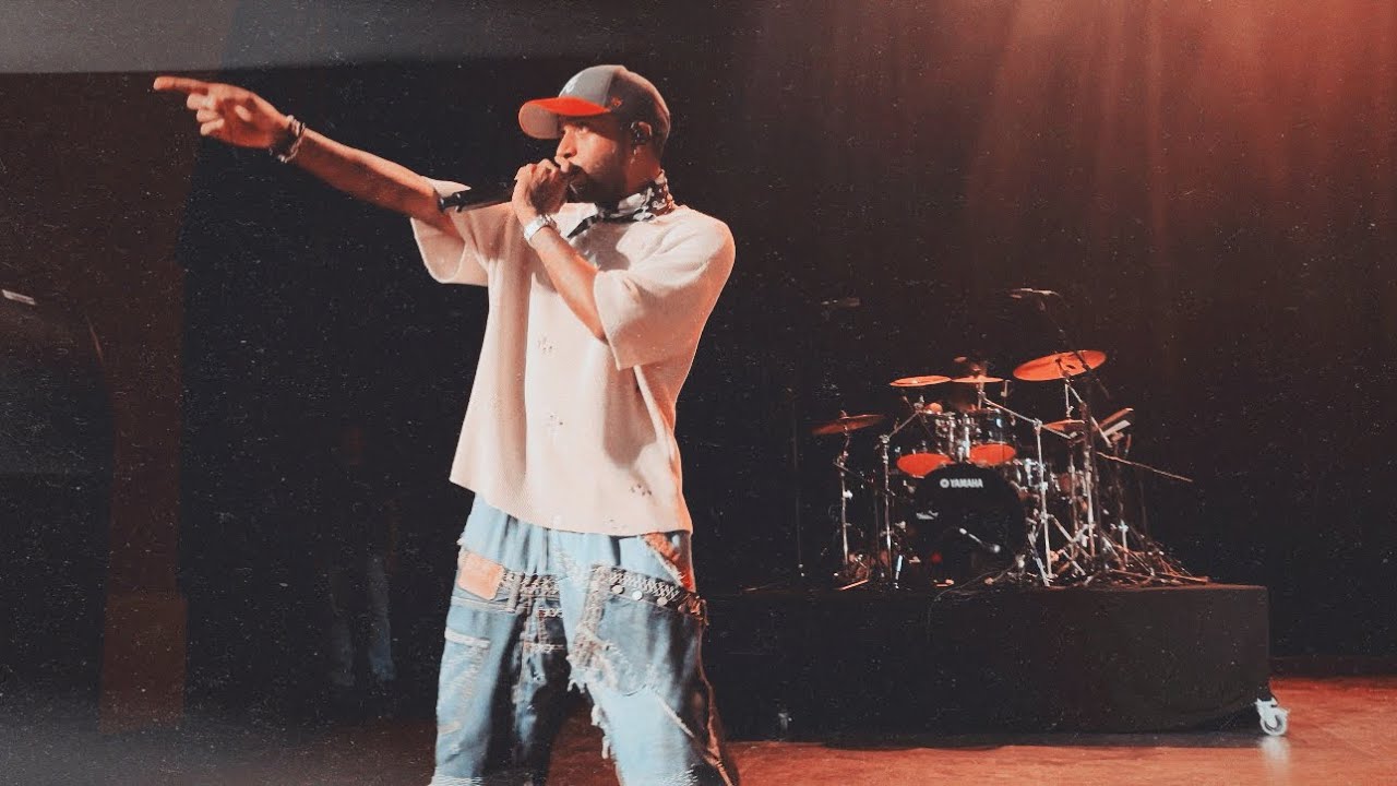 6lack-Since I Have A Lover (LIVE) SANANTONIO TX NMLN TOUR - YouTube