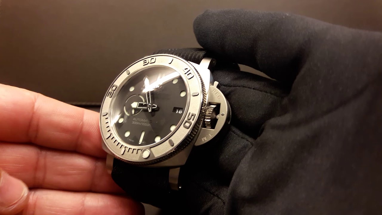 PANERAI SUBMERSIBLE MIKE HORN EDITION PAM00984 - YouTube