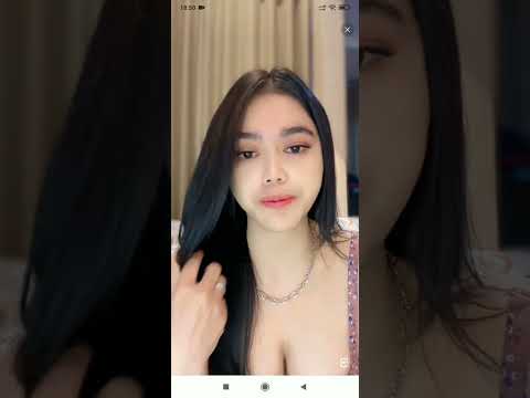 BIGO LIVE HOT CICI CANTIK GA PAKE BH SANG3 MEND3SAH💦