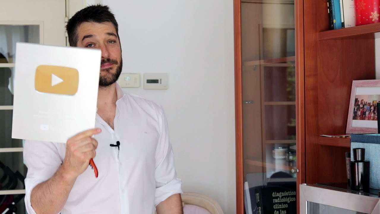 Andrés Perfume-Man: Premio creador plata de YouTube - YouTube