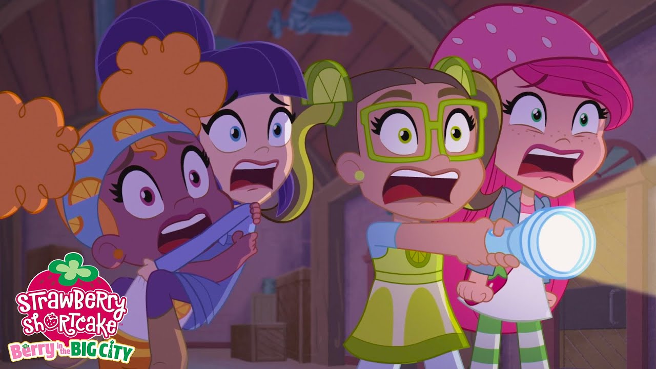 Strawberry Shortcake 🍓 Strawberry and the Scary Mystery! 🍓 Berry in the ...