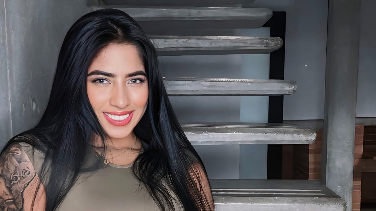 Linda Vargas - Colombian Fashion Icon | plus size model, Wiki & biography - YouTube