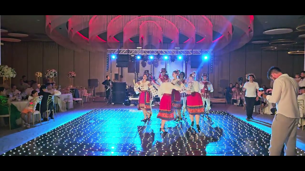 Calusul și dans mixt din Oltenia la nunta - Ansamblul Doinita la Monato ...