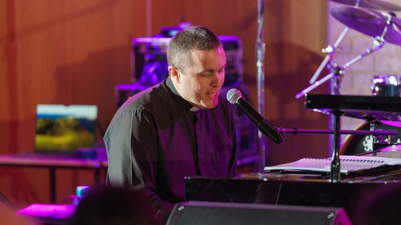 Be Like That (Live at the Parish) // Fr Mark Baumgarten - YouTube
