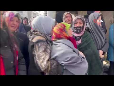 Depremde göçük altında kalan uzman er memleketi Kars’ta toprağa verildi
