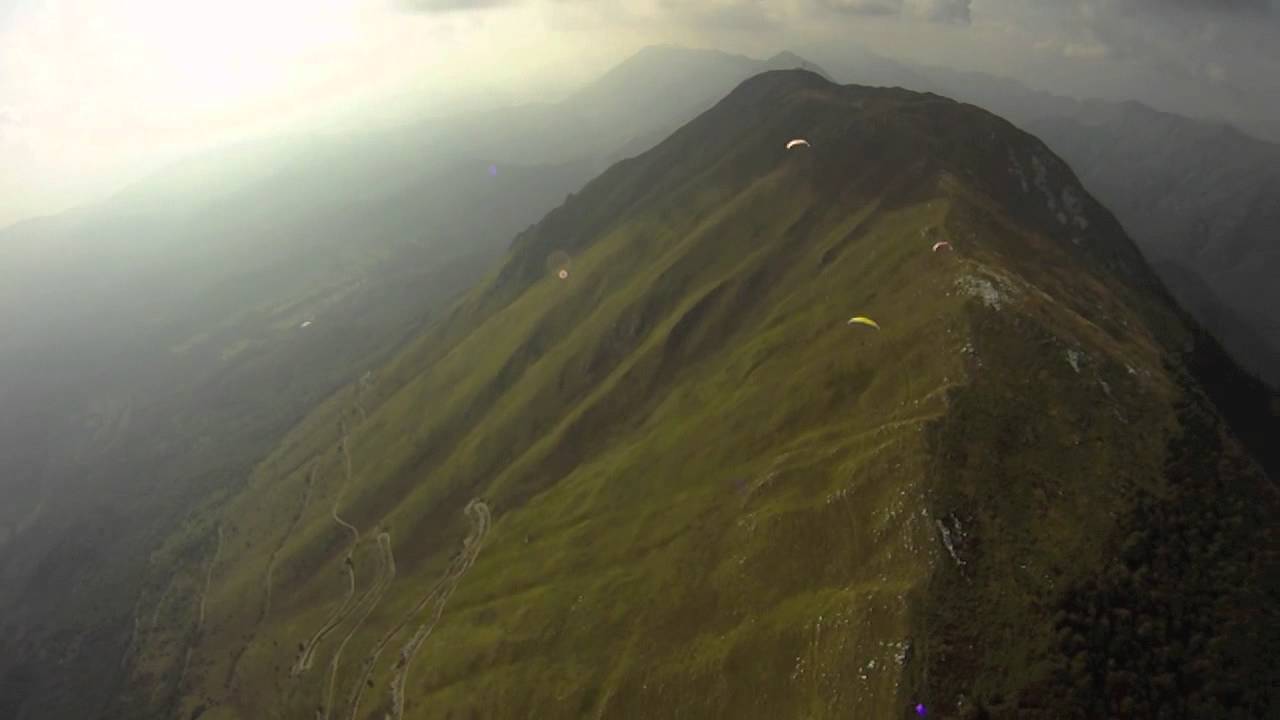 Gleitschirm - Soaring am Stol, Slowenien - YouTube