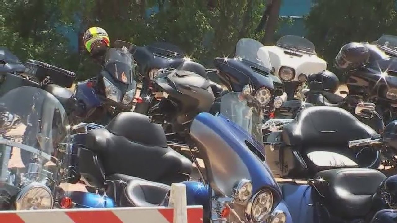 Thin Blue Line Law Enforcement Motorcycle Club shows solidarity for ...