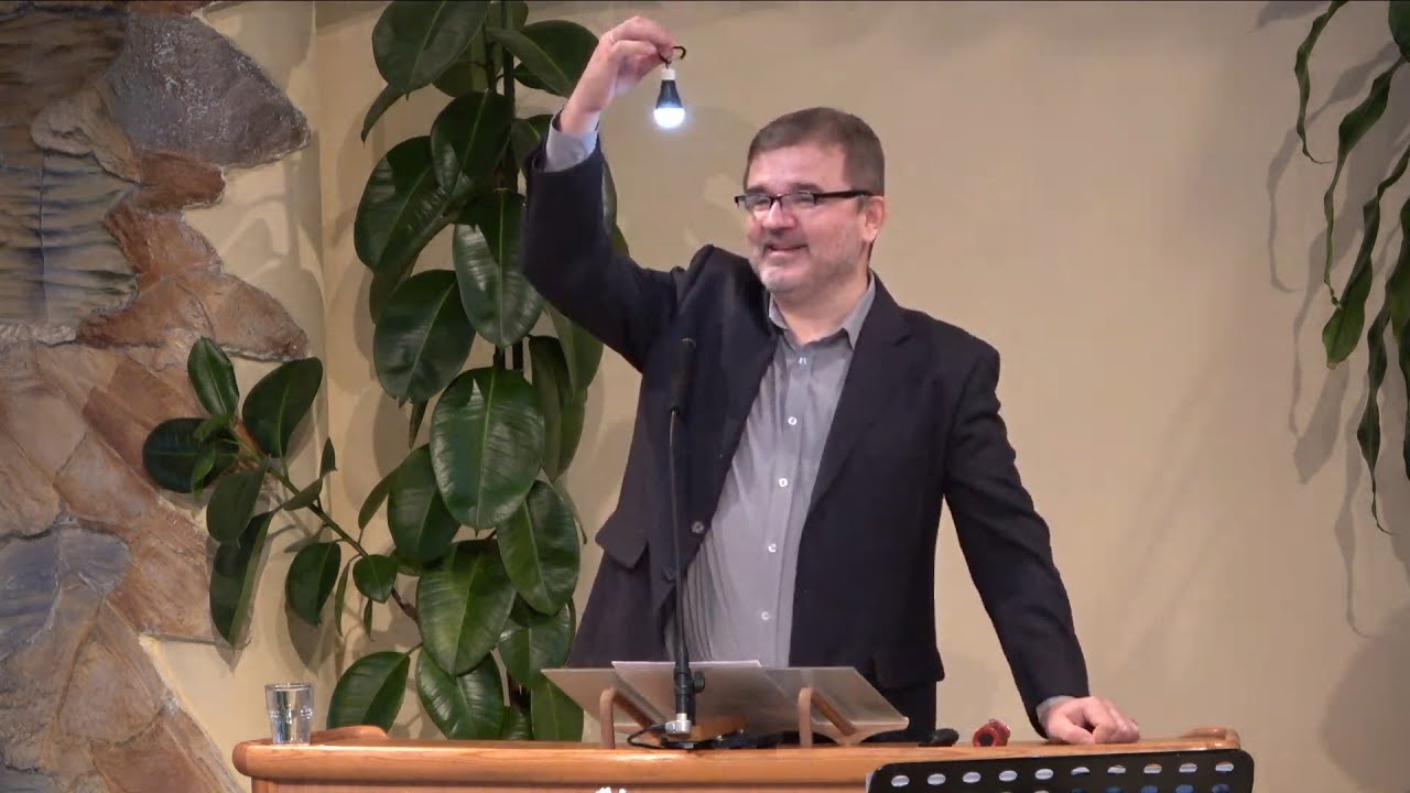 2021.12.12. A világ világossága (Mike Sámuel) - YouTube