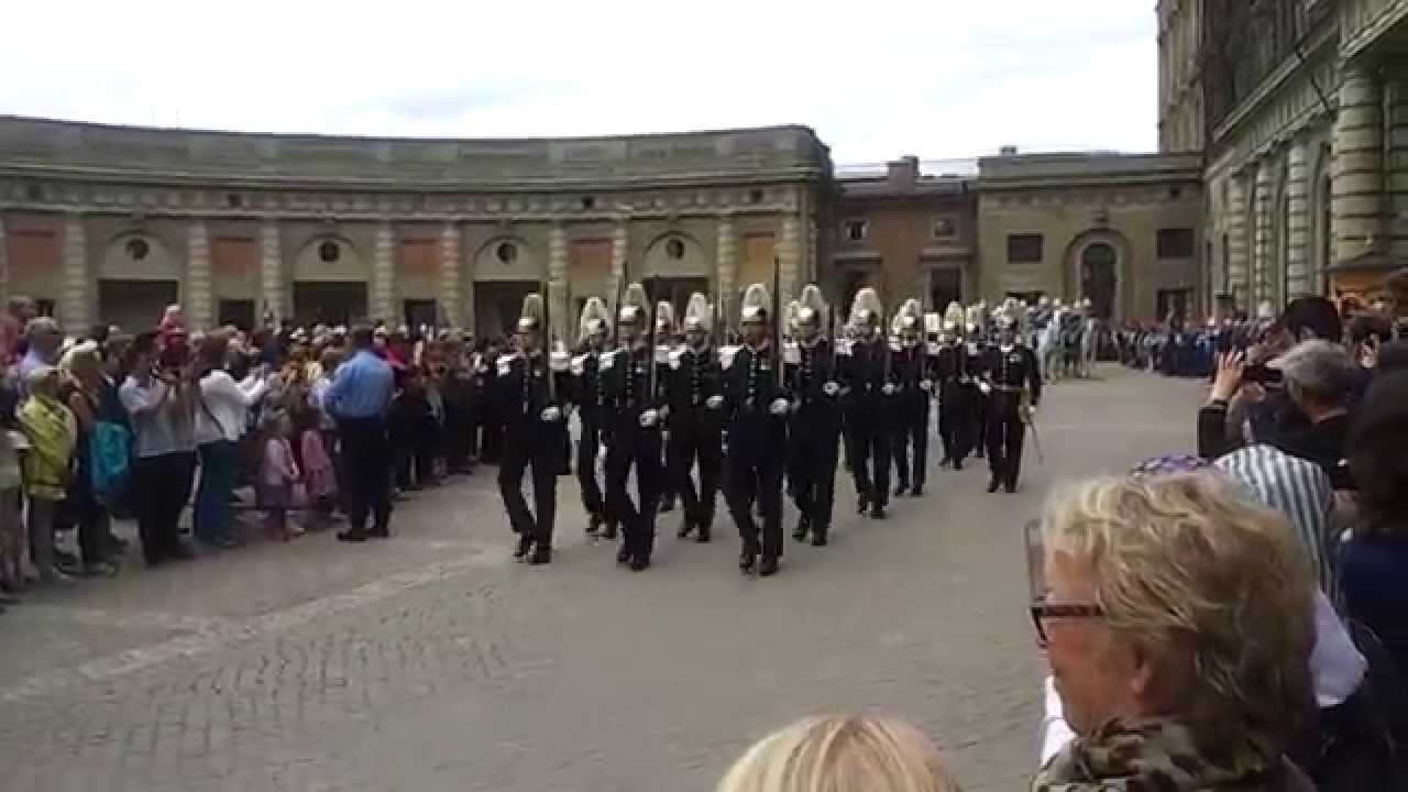 The Swedish National Day, 6.06.2014, The military honnory parade, - YouTube
