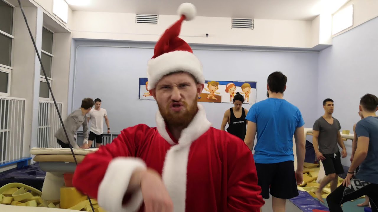 SANTA WORKOUT 2020 - YouTube
