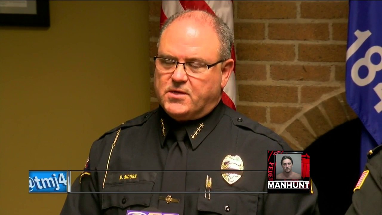 Manhunt suspect at large for 10 days - YouTube