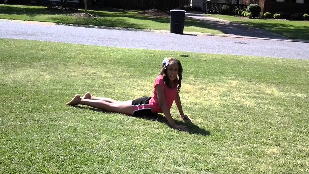 How to do: Frog splits!! Plz subscribe!!! - YouTube