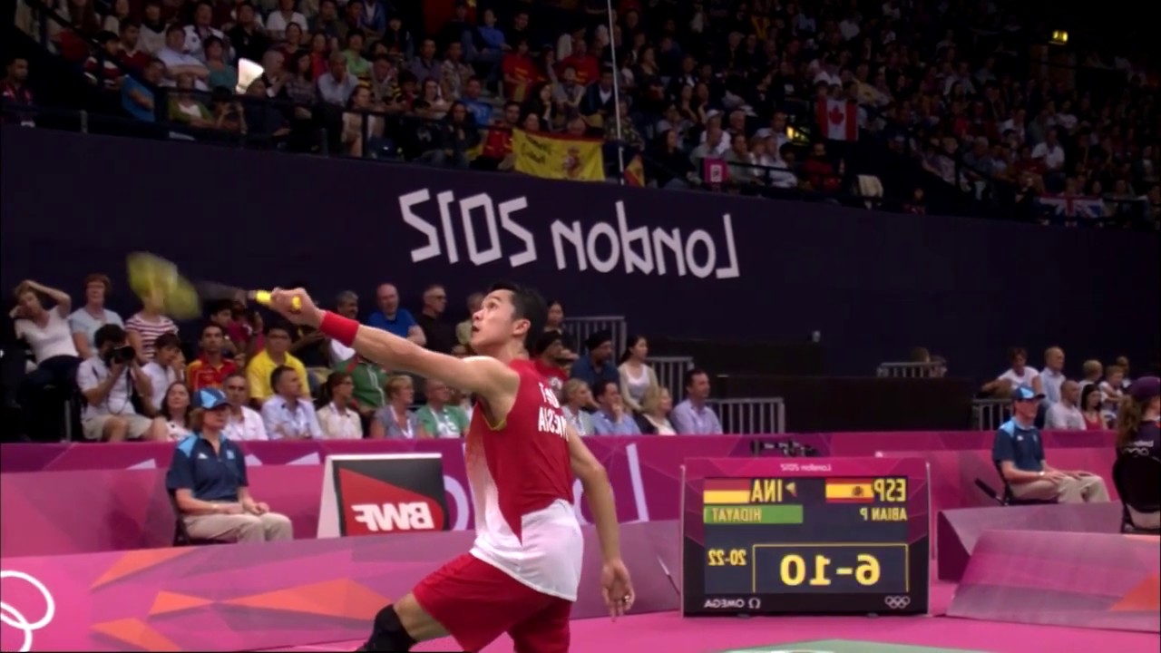 Professional Badminton Backhand Slow-mo (lefty) - YouTube