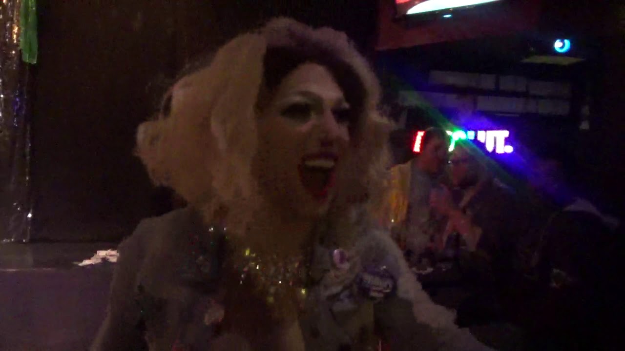 Drag Menagerie - Kalli Mauri: Pompeii - YouTube